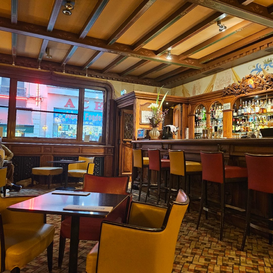 Apéro le Buckingham - Activité pour senior à Paris - Club Colette